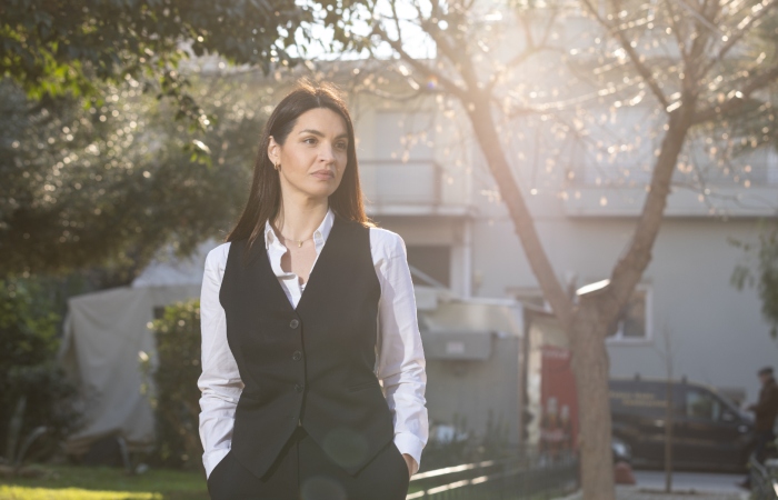 Η Μάγκυ Δούση σπάει την «γυάλινη οροφή» που στέκεται εμπόδιο σε κάθε ...