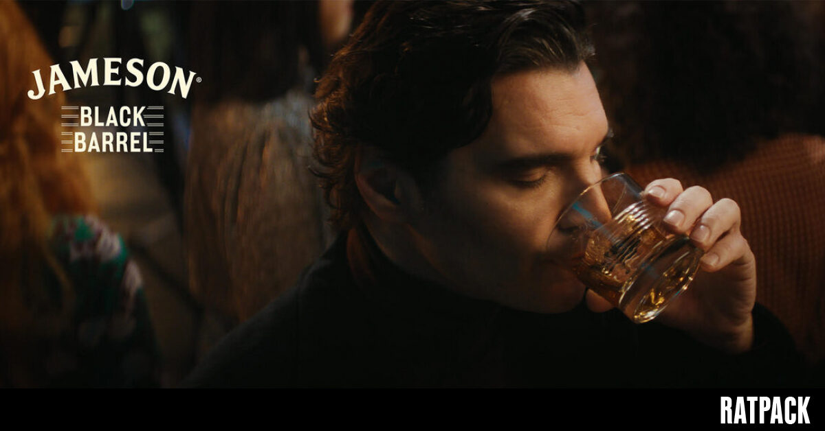 Jameson Black Barrel x Χριστόφορος Παπακαλιάτης: H δημιουργική συνεργασία της χρονιάς! - RatPack.gr