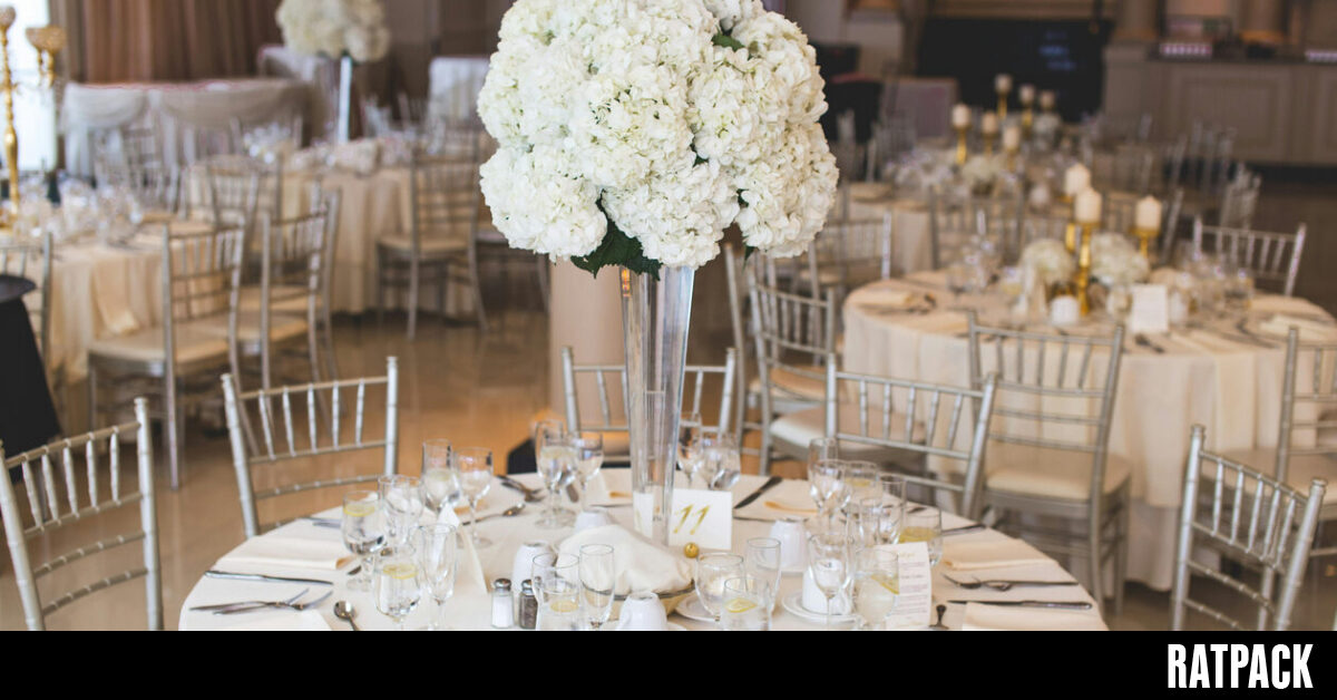 Νεόνυμφοι κάλεσαν 300 άτομα στον γάμο τους και ήρθαν μόλις 10 - RatPack.gr