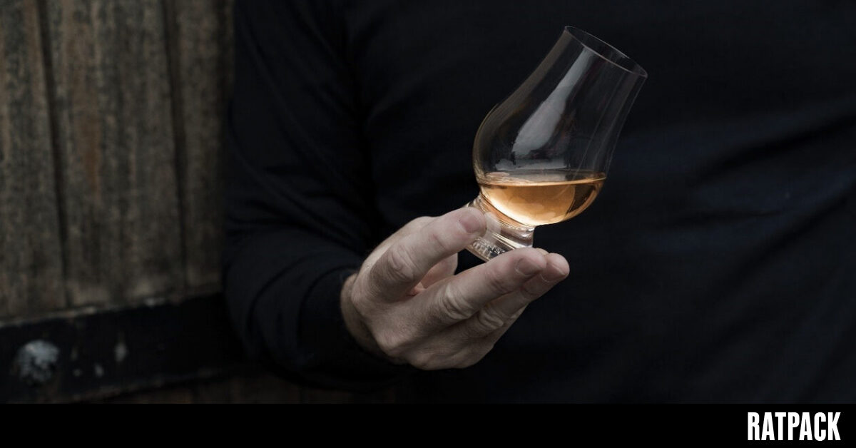 Καμία λίστα με δώρα δεν είναι πλήρης αν δεν έχει Bushmills Irish Whiskey - Ratpack.gr