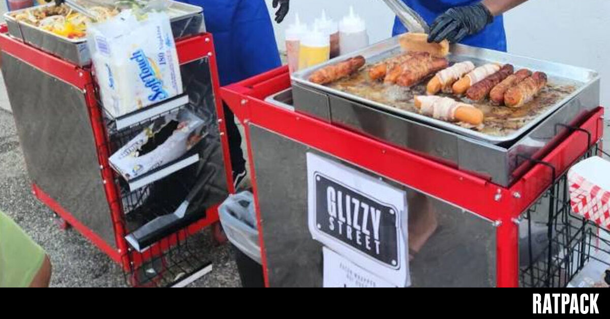 Δυο 15χρονοι φτιάχνουν κορυφαία hot dog σε ένα βενζινάδικο - Ratpack.gr